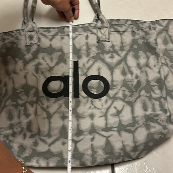 ALO Yoga | Bags | Alo Tote Bag | Poshmark